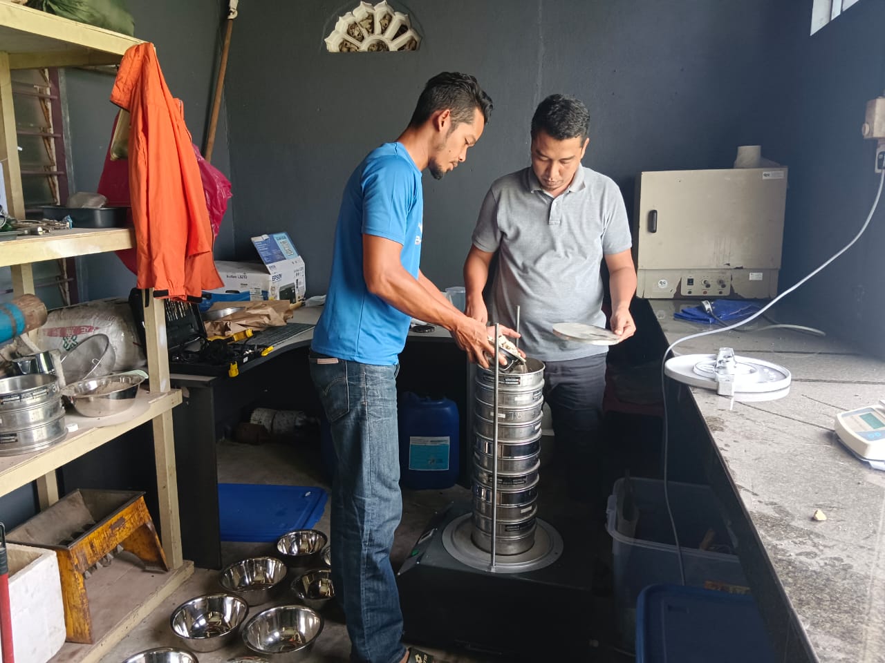 About Us | FR Lab Engineering